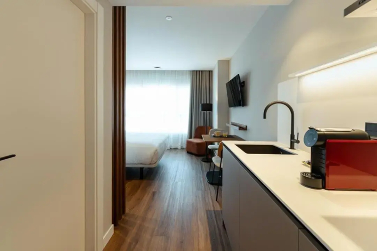 2h Living León - León