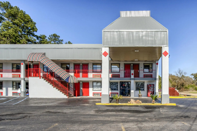 Oyo Hotel Pineville La Hwy 165 - Alexandria, LA