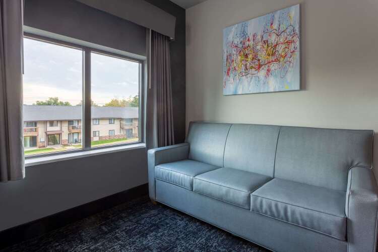 Baymont Inn & Suites By Wyndham Madison - Madison, WI