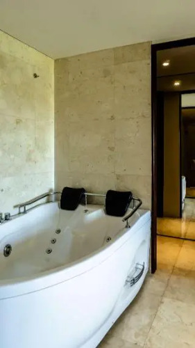 Golden Tulip Jineng Resort Bali - Legian