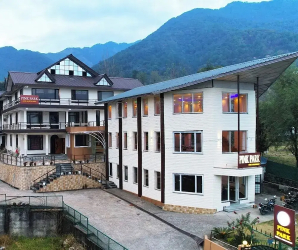 Pink Park By Panache Hotel - Bir