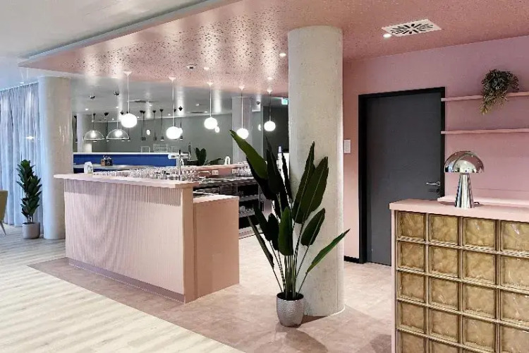 Holiday Inn - The Niu Flux - Passau