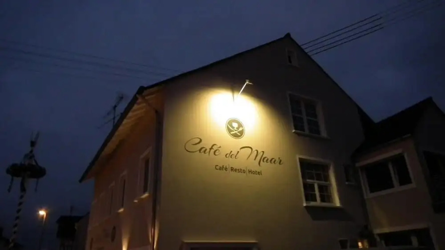 Hotel Café Del Maar - Daun