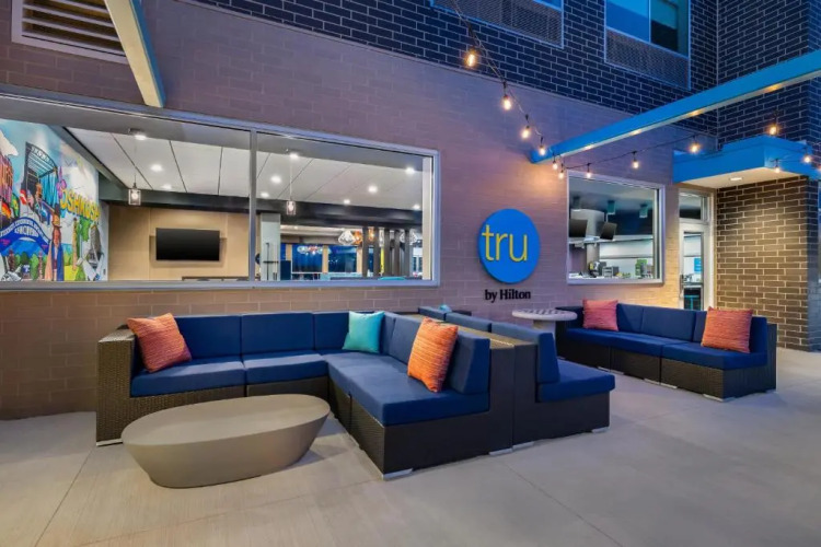 Tru By Hilton Oshkosh - Oshkosh, WI