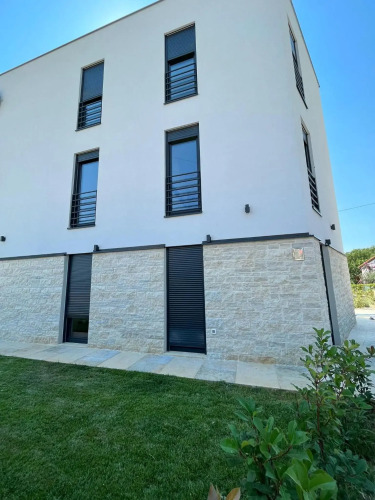 J&n Hill's Residence With Swimming Pool - Medulin