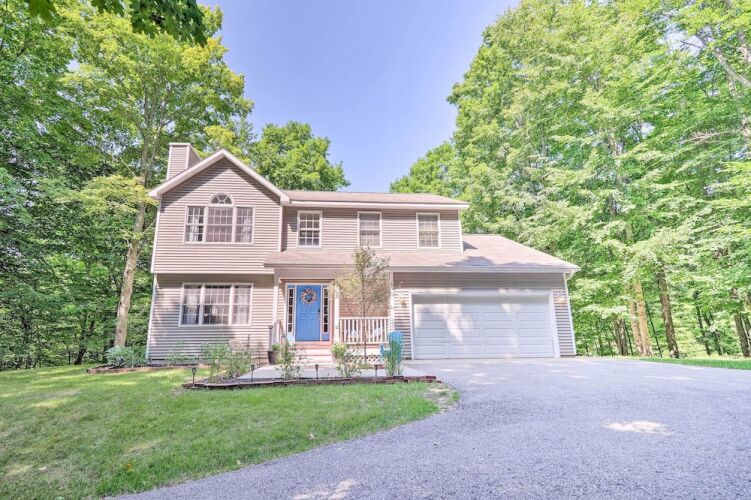 Beulah Family Home ~ 2 Mi To Dtwn + Beach! - Honor, MI