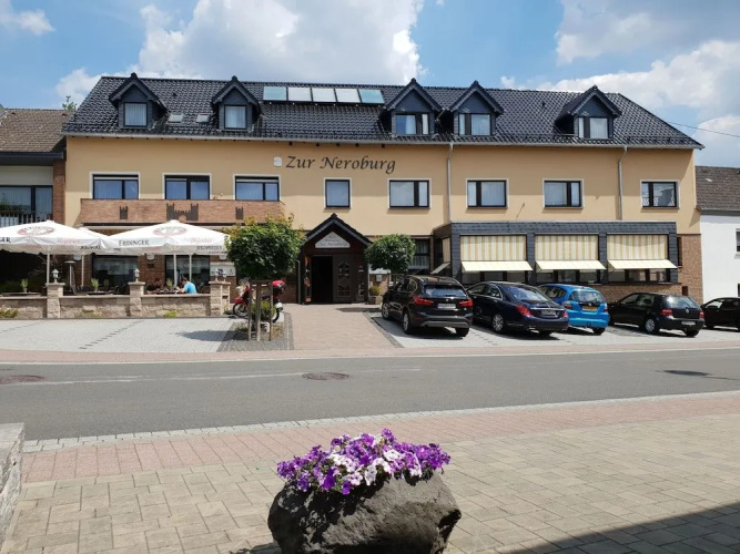 Zur Neroburg - Daun