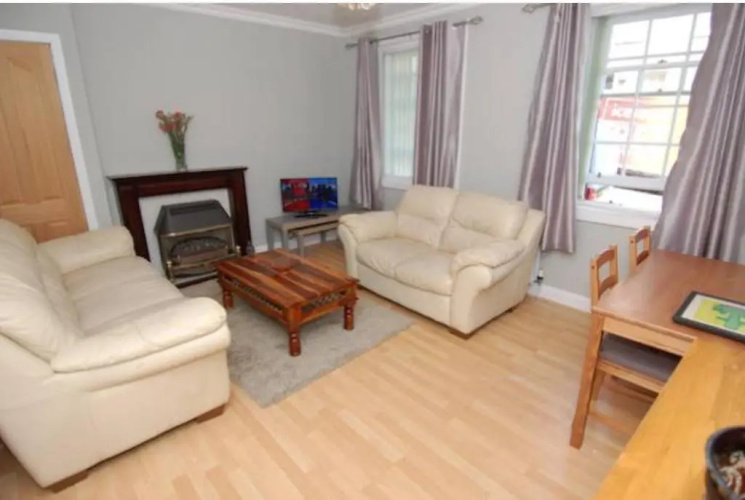 Mar Apartment - Stirling