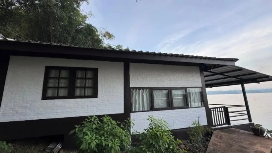 Kawarin Saiyai Cottage And Lake - Thong Pha Phum District