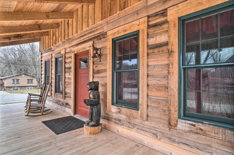 Rustic Hollister Cabin - 5 Mi To Downtown Branson - Branson, MO