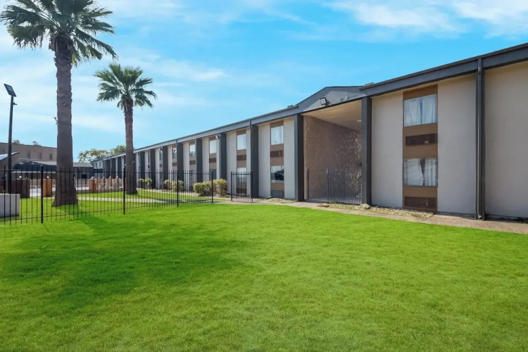 Scottish Inns Austin Downtown - Austin, TX