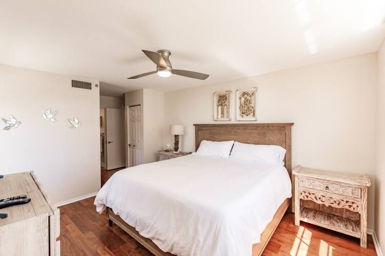 Stylish 3b Condo W/water Views Minutes From Beach - Sunny Isles Beach, FL