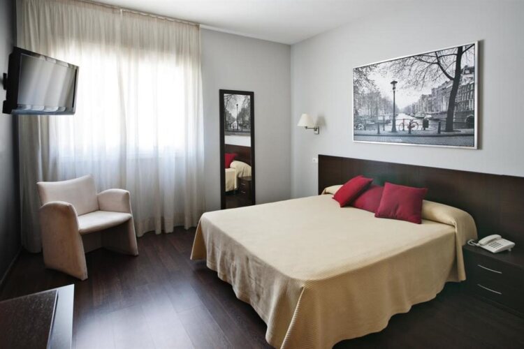 Hostal T4 - Madrid