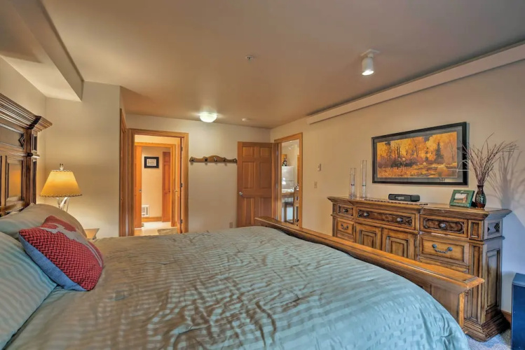 Cozy Driggs Condo W/ Hot Tub & Ski Shuttle Service - Lake Solitude, WY
