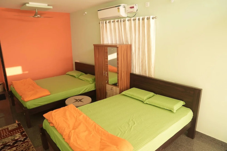 Livin Waves Beach Stay And Cafe - Gokarna