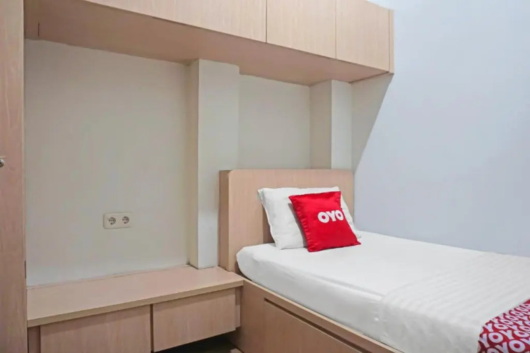 Spot On 91821 The Packer Lodge Jakarta - Jakarta