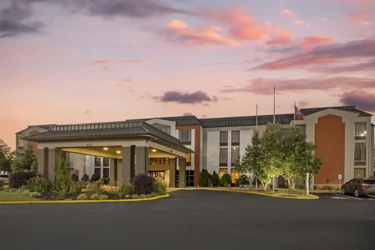 Comfort Inn New Albany - 布盧芒廷