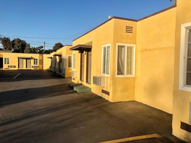 Deluxe Motel - Claremont, CA