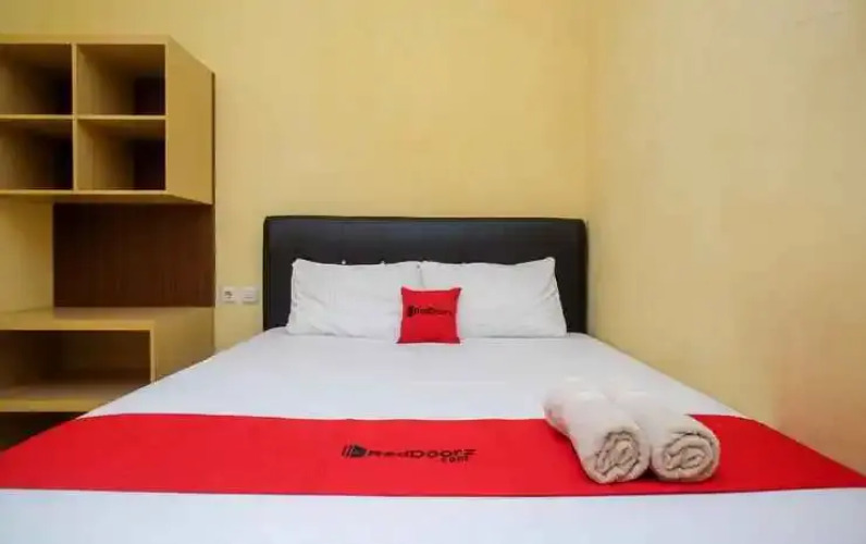 Reddoorz Near Taman Pantai Alam Indah Tegal - Tegal