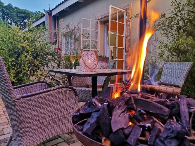 Sagewood Cottage For 2 People With Wonderful Private Terrace In Garden! - Randburg