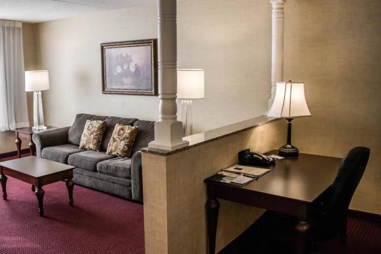 Comfort Suites Lake George - Lake George, NY