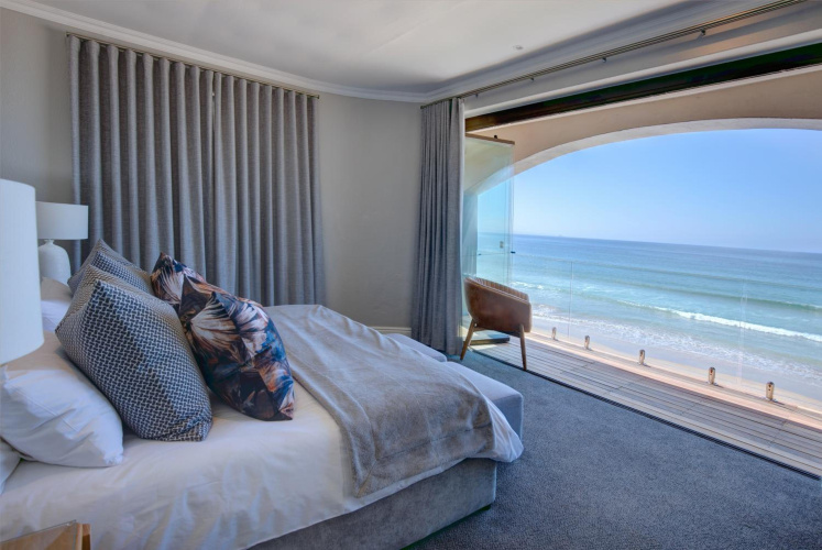 Bay Lodge On The Beach - Mossel Bay