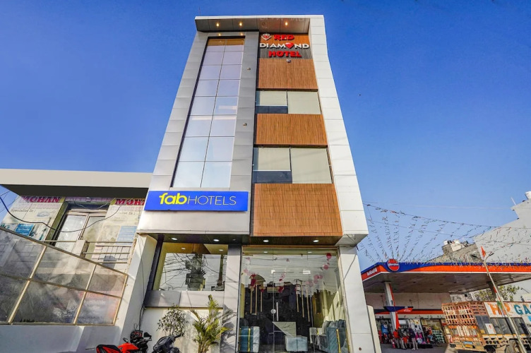 Fabexpress Red Diamond - Ghaziabad