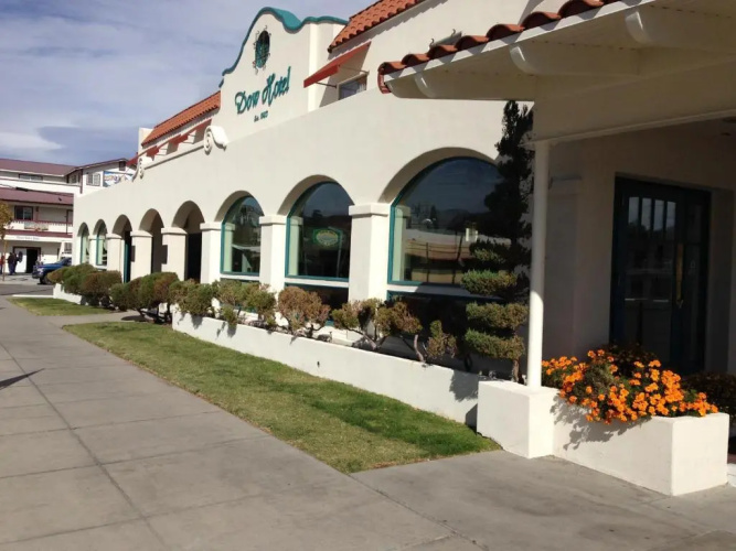 Historic Dow Hotel - Lone Pine, CA
