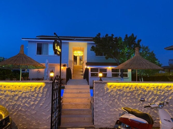 Lamira Suites Alacati - 切什梅