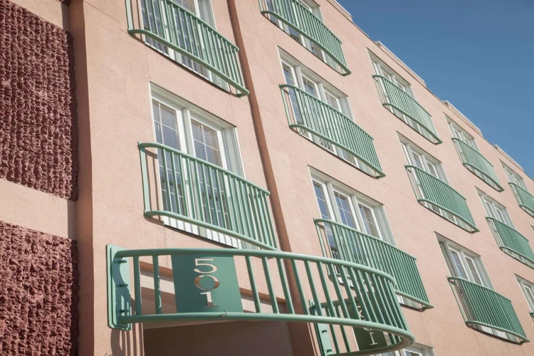 The Voyager Inn - Anchorage, AK