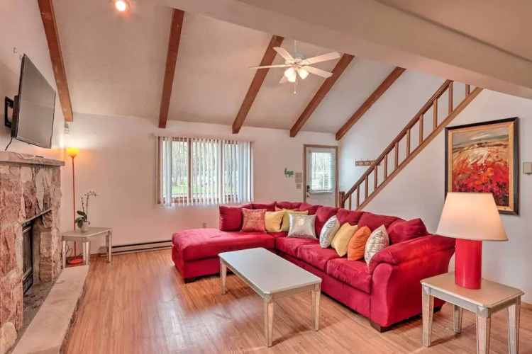 Rustic Poconos Home W/ Grill: Steps To Beach! - Towamensing Trails
