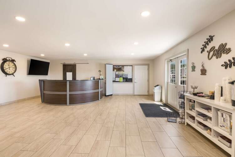 Surestay Hotel By Best Western Thomson - Savanna, IL