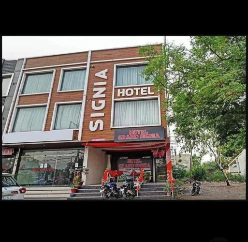 Hotel Grand Signia 9115357741 - Zirakpur
