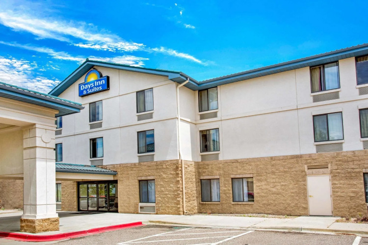 Days Inn & Suites Denver International Airport - Denver, CO