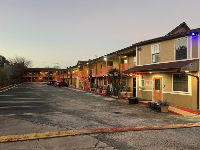 Knights Inn San Antonio/fort Sam Houston - San Antonio, TX