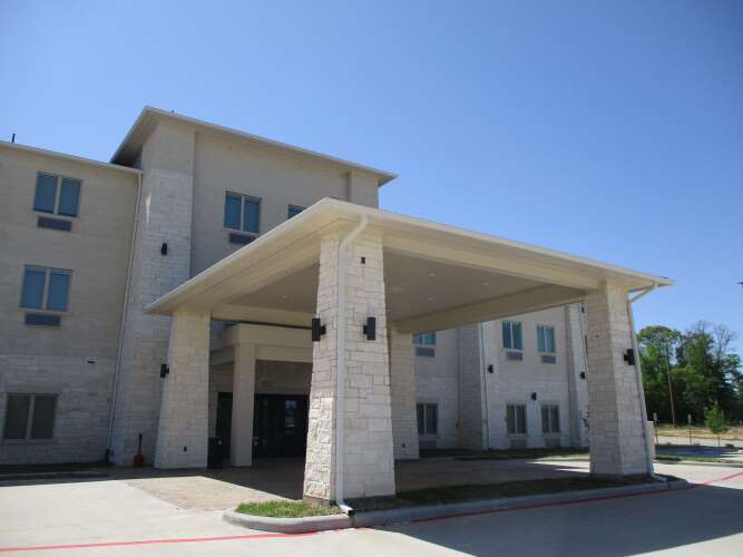 Best Western Plus Chandler - Tyler, TX