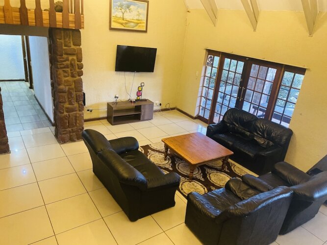 Full Moon Guest House - Nelspruit