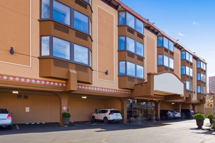 Seville Plaza Hotel, Trademark Collection By Wyndham - Kansas City, KS