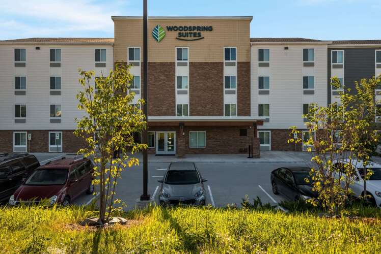 Woodspring Suites Milwaukee - Menomonee Falls - Germantown, WI