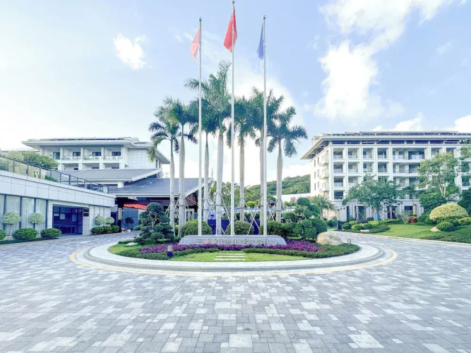 Sanya Yalong Bay No.99 Resort Hotel - Sanya