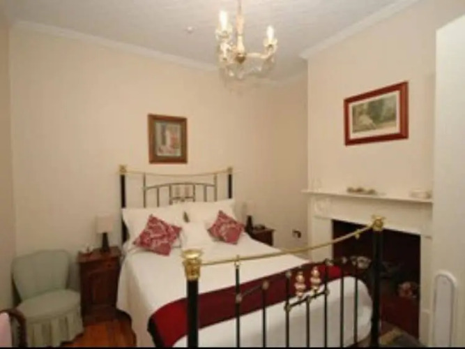 Wishing Well Cottage - Clare