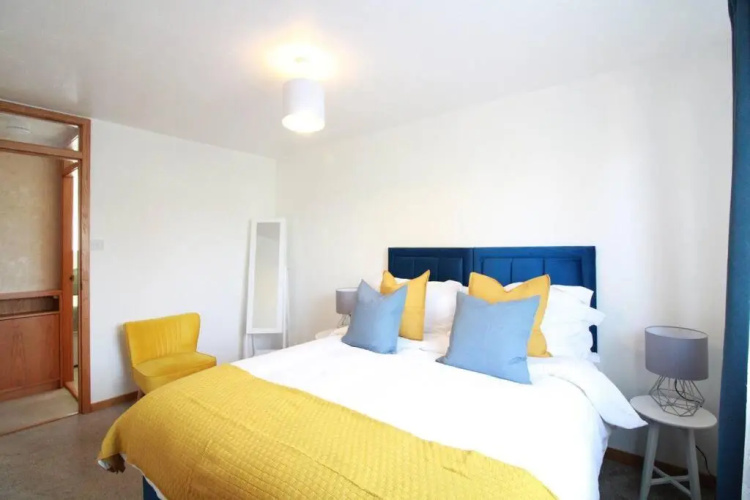 Cheerful Two-bedroom Residential Home - Oxford
