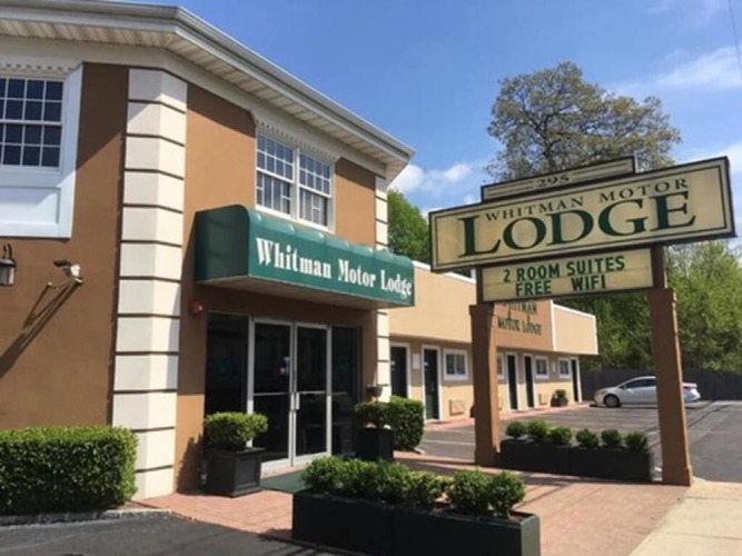 Whitman Motor Lodge - Northport, NY