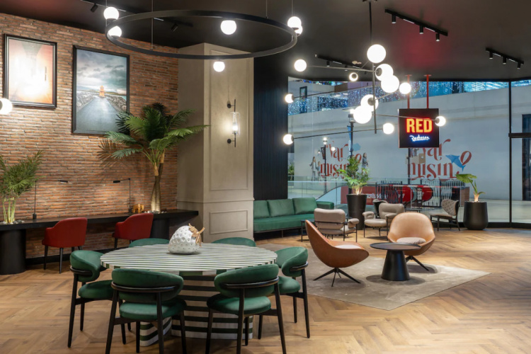Radisson Red Izmir Point Bornova - Buca