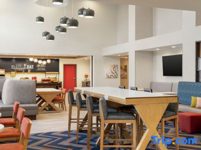 Hampton Inn & Suites By Hilton Benton Harbor - Benton Harbor, MI