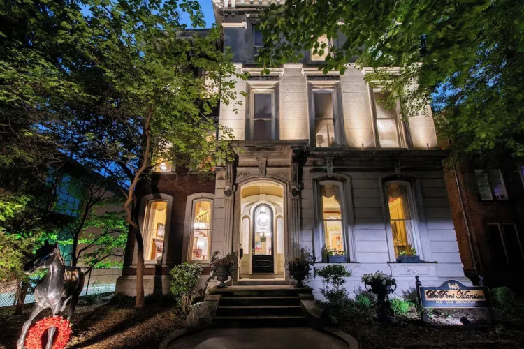 Dupont Mansion Bed & Breakfast - Louisville, KY