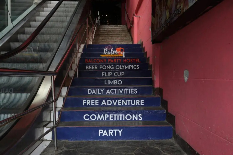 Balcony Party Hostel - Adult Only +18 - Krabi