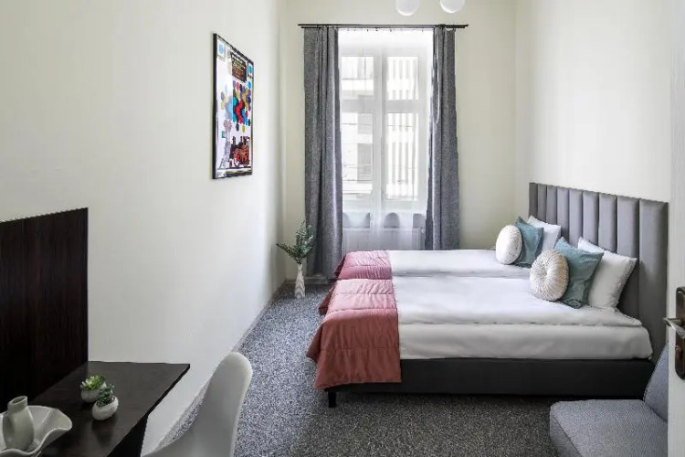 The Royal Path Aparthotel - Krakow