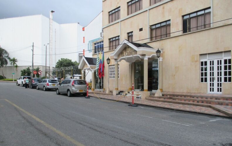 Hotel El Caimito - Villavicencio