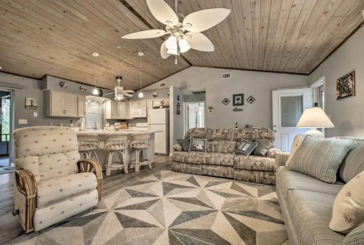 1 Mi To Boat Launch: Crystal River Home W/ Dock - Florida